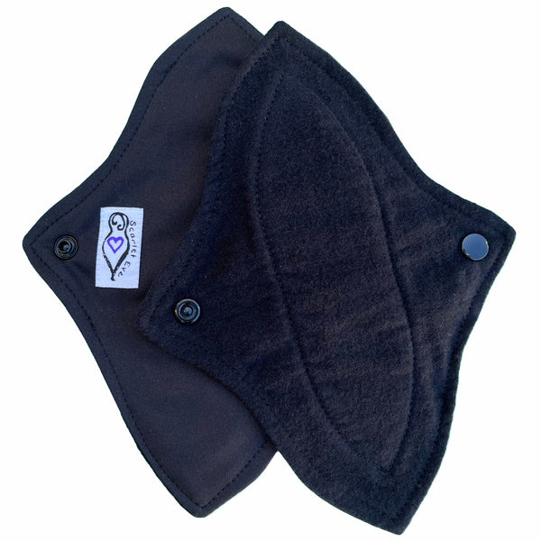 Basics Curvy Mini Pad - Scarlet Eve